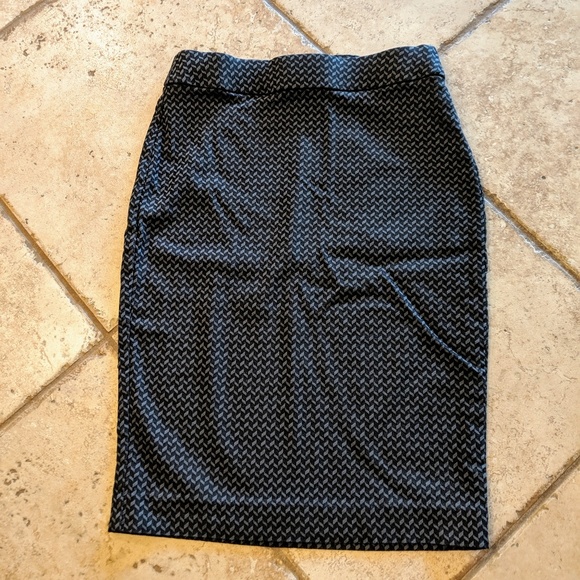 Elle | Skirts | Elle Elastic Herringbone Print Pencil Skirt Xs | Poshmark
